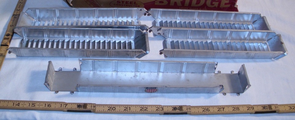 MARX METAL OVERHEAD FOOT BRIDGE BRIDGE BOXED FOR TRAIN SETS | eBay