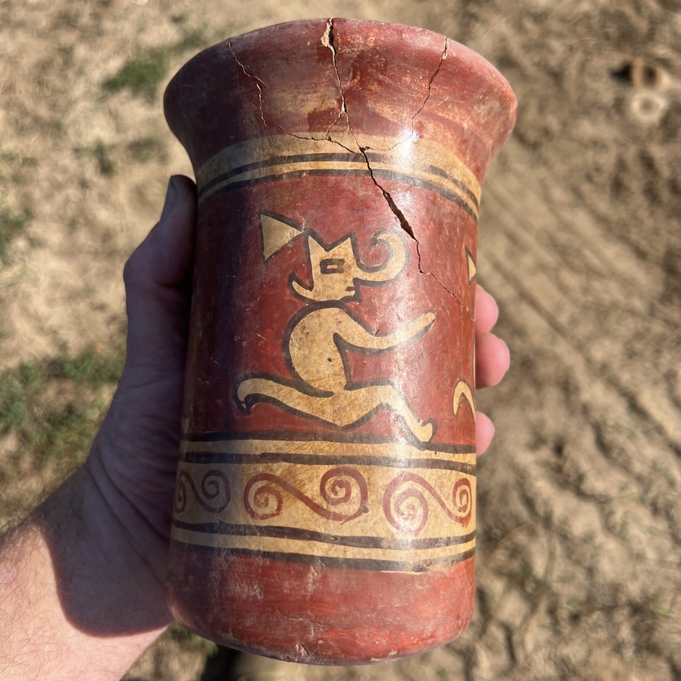 BEAUTIFUL ORIGINAL NAZCA POLYCHROME VESSEL – MYTHICAL BEING 6.7/8”Tall ...