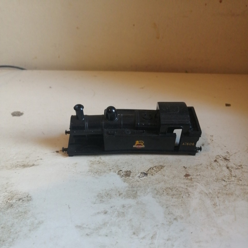 Triang R52 0-6-0 Tank BR Black 47606 Bodyshell Only. Scrapyard Item ...