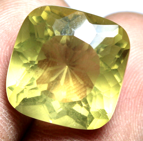 Jaune Citron Quartz 35.70 Ct. Propre Carré 20 x 19 Mm. Gemmes ...