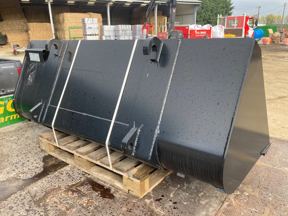 JCB TELEHANDLER BUCKET BRAND NEW 1M3 WITH WEAR EDGE | eBay UK