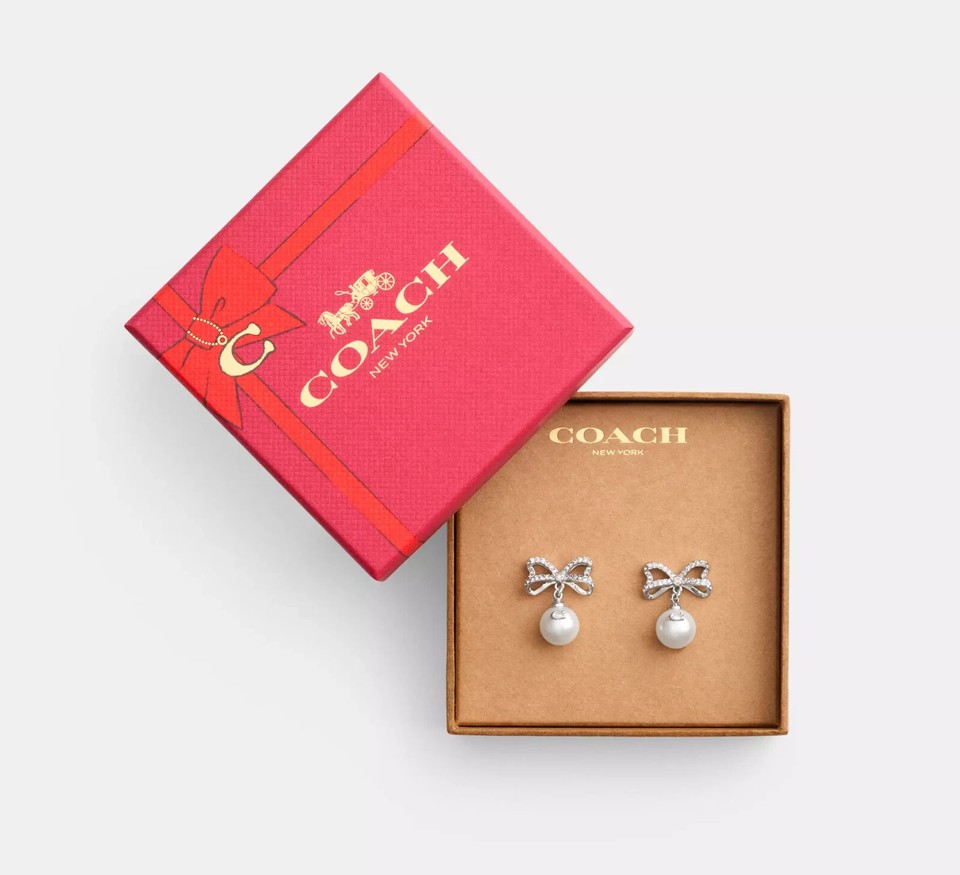 New with box COACH Bow Pearl Necklace/ Earrings Set 🎀 🎀 🎀 Holiday best ...