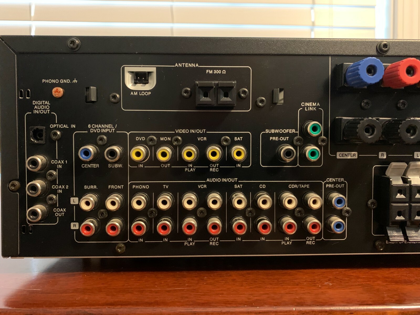 Philips FR965 Audio/Video Surround Receiver bundled with 5 loudspeakers ...