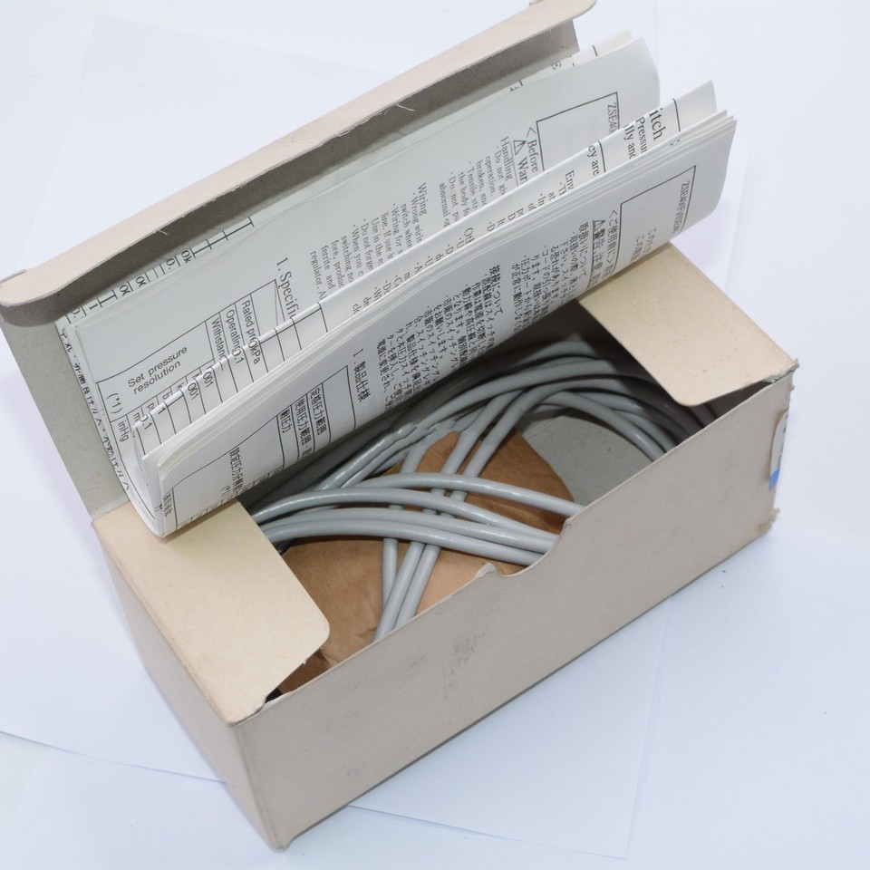 ONE New SMC ZSE40-01-62L-M Pressure Sensors in box Free shipping | eBay