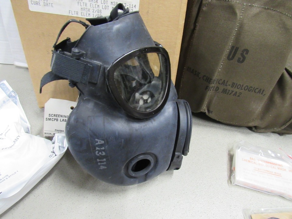 US M17 A2 Gas Mask MSA w/ Filter Canvas Bag Size Small 1986 Dated New ...