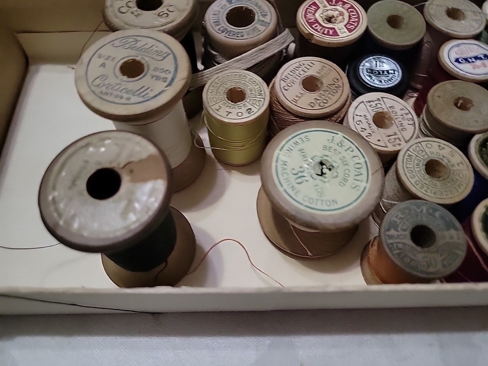 Vintage Lot of 28 Old Wooden Sewing Thread Spools, With Thread On ...