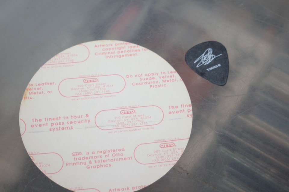 Slash Guns N' Roses Velvet Revolver Guitar Pick + Backstage Pass #34 ...