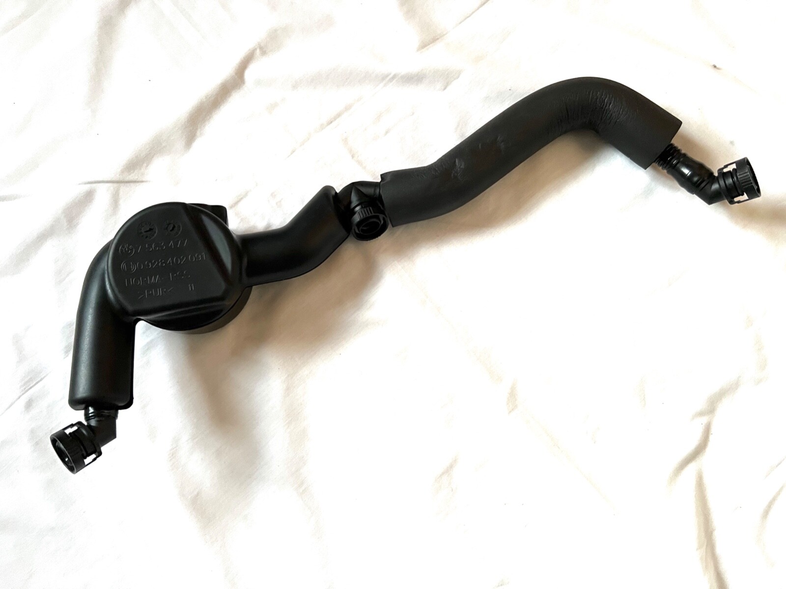 BMW 5 E60 Crankcase Breather Hose Pipe 11617563477 Genuine for sale ...