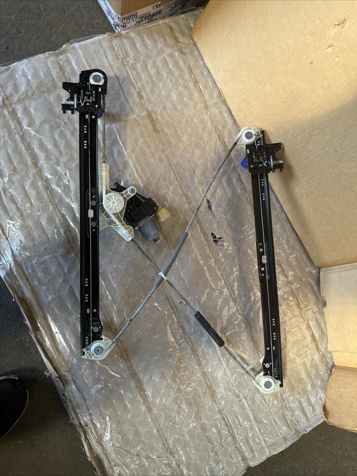 LAND ROVER DISCOVERY 5 L462 DRIVERS WINDOW REGULATOR WITH MOTOR ...