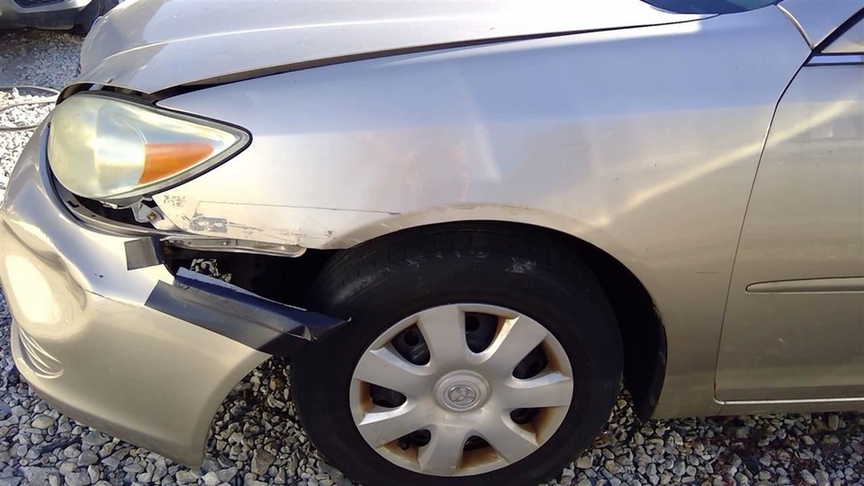 Used Automatic Transmission Shift Lever Assembly fits: 2003 Toyota ...