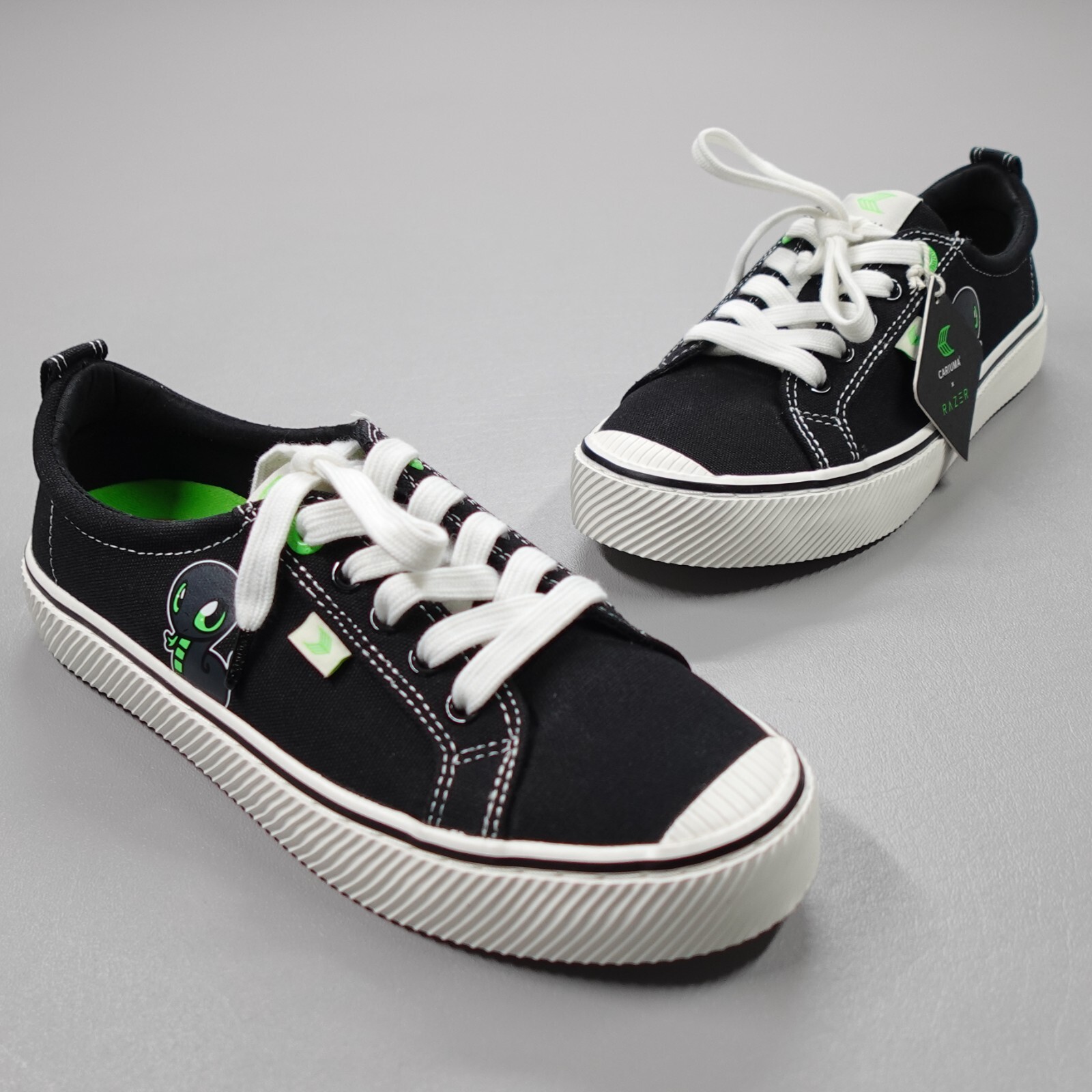 Cariuma x Razer Unisex OCA Low Sneki Snek Black Green Canvas Shoes 7.5 ...