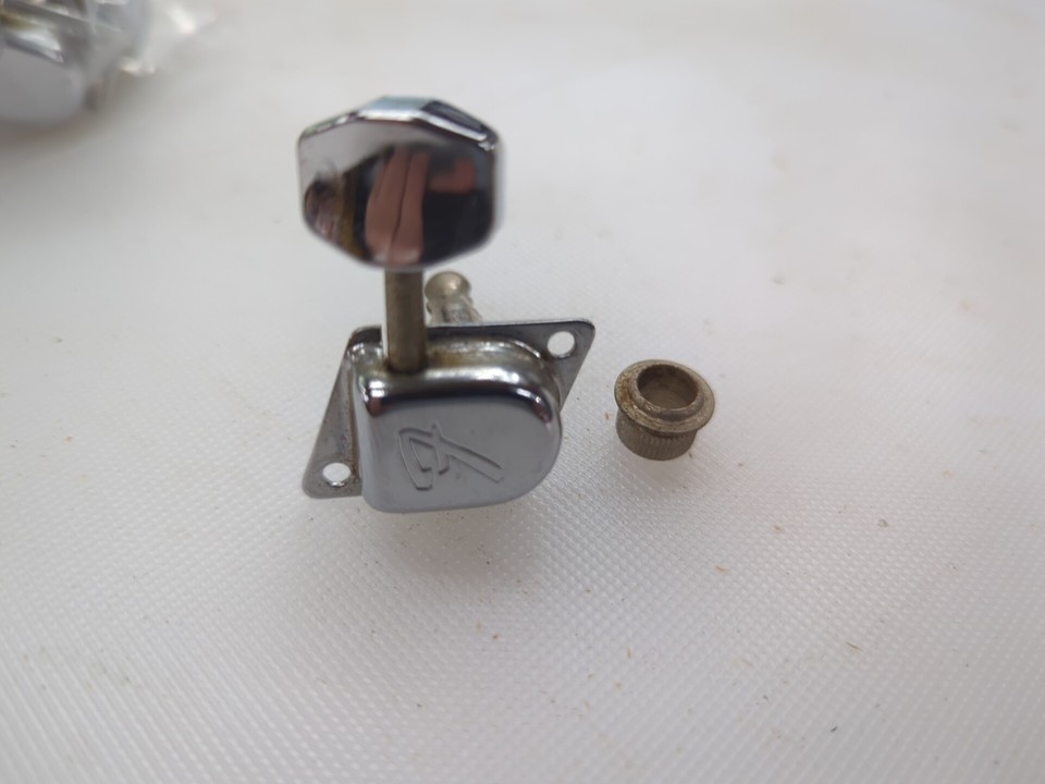Genuine Fender?? Vintage Tuners With Hardware, Split Tuner Ends. | eBay