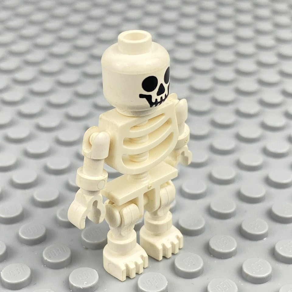 LEGO Skeleton Minifigure w/ Standard Skull gen001 Castle Pirates ...