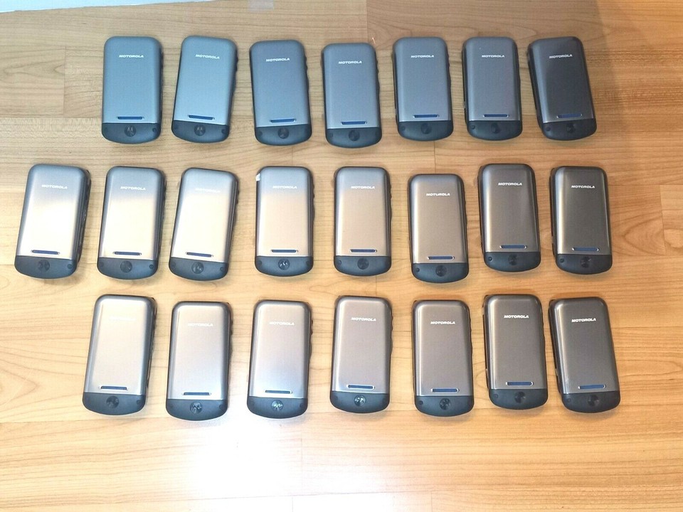 LOT OF 22x MOTOROLA i420 TELUS MIKE PTT CELL PHONE iDEN METALLIC ALL ...