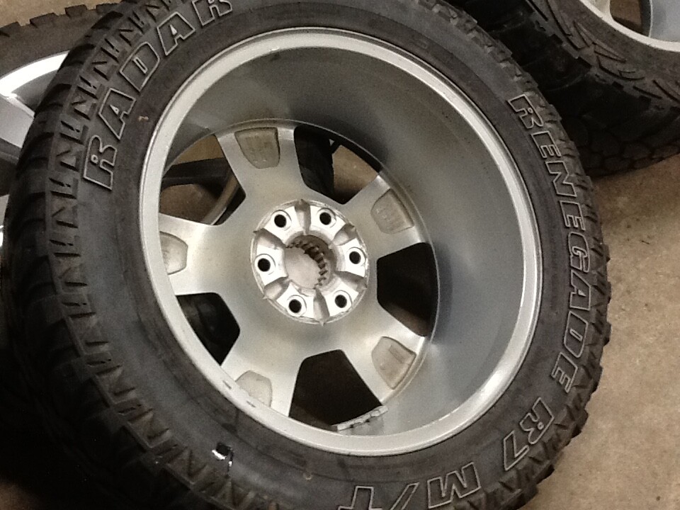 20" OEM Wheels 2015 Chevrolet Silverado 1500 20937969 20X9JX27 & Tires ...