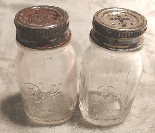 Vintage Mini Ball Mason Jar Salt and Pepper Shakers Zinc Lids 1930's ...