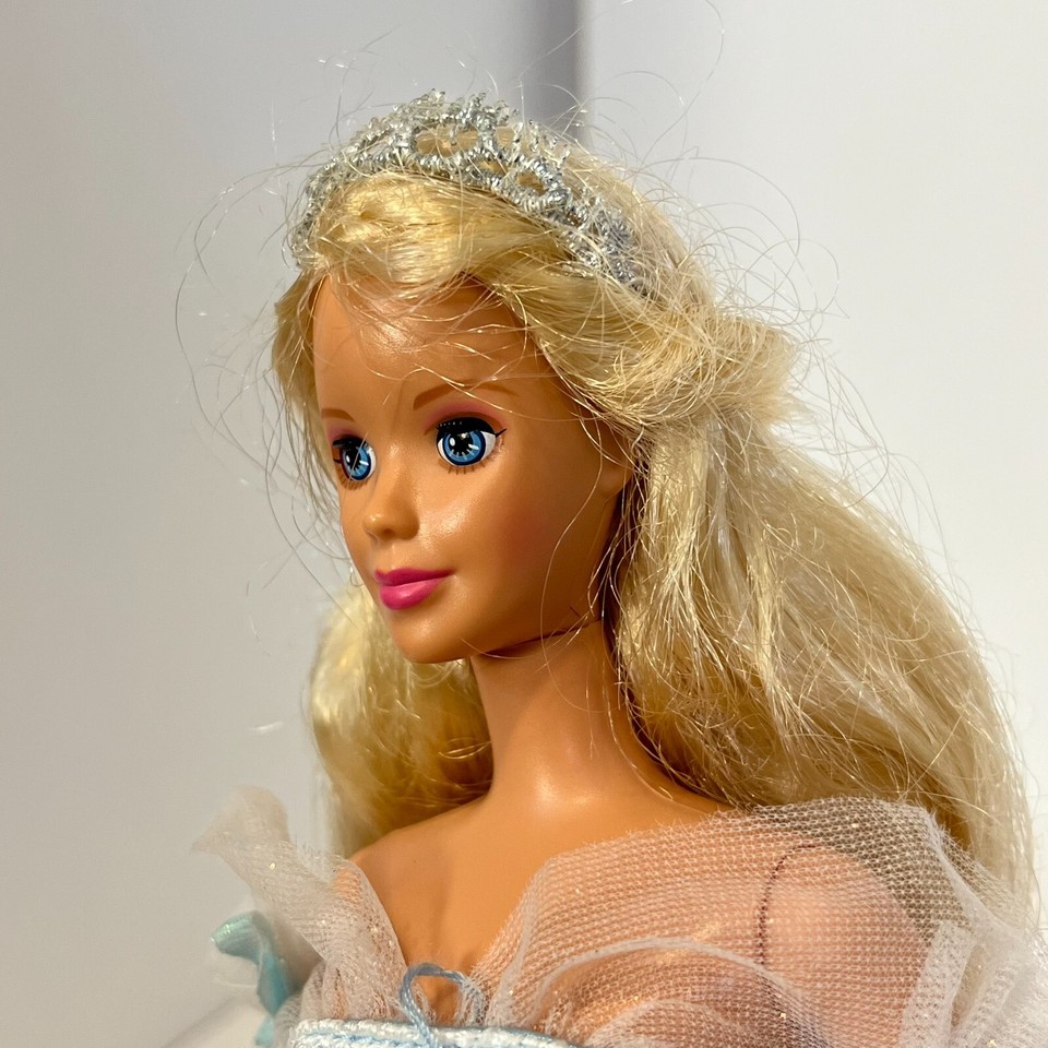Vintage 1998 Sleeping Beauty Barbie Doll Eyes Open and Close Mattel | eBay