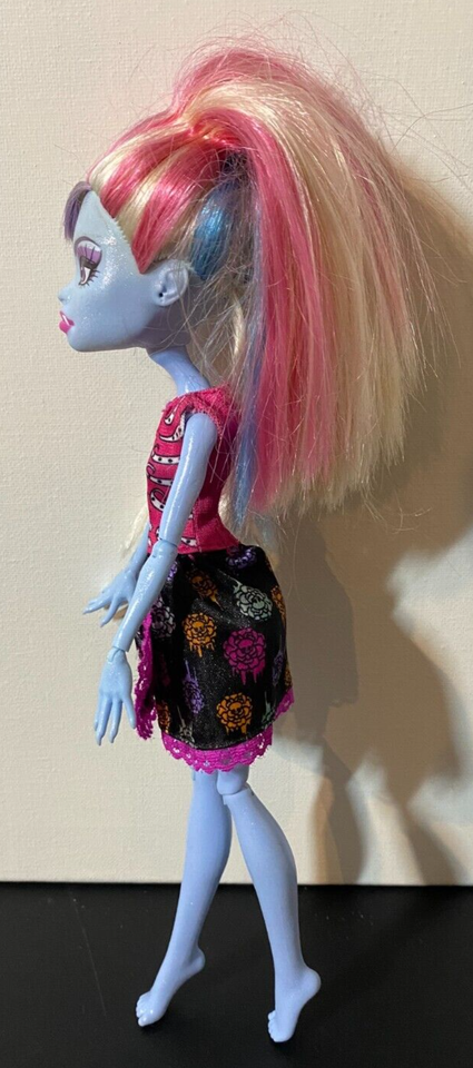 Mattel Monster High Abbey Bominable Doll Classroom Partners Home Ick ...
