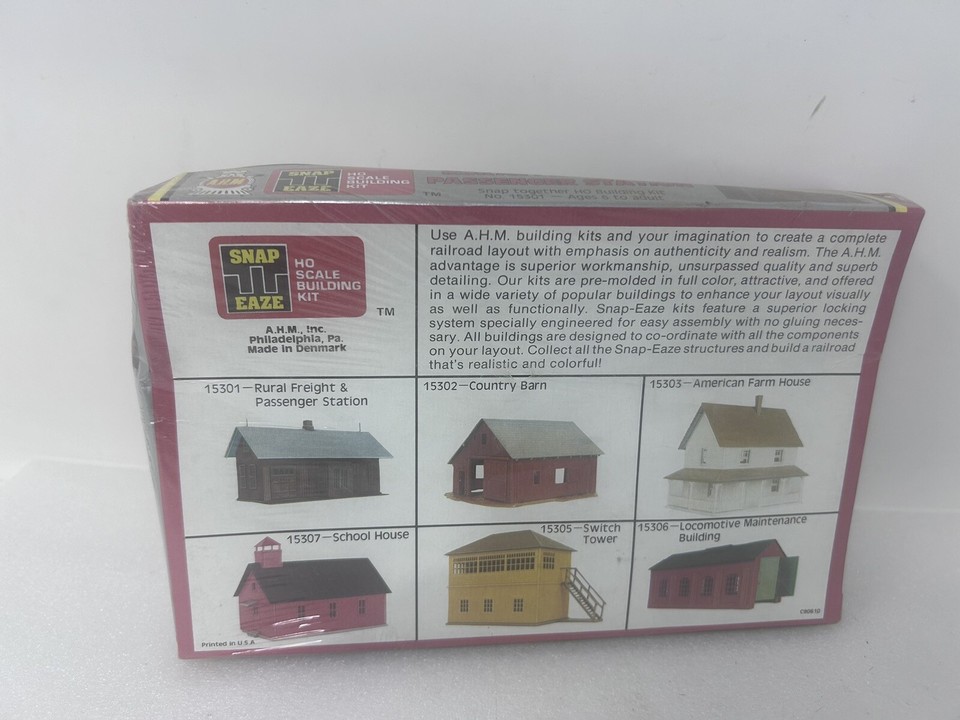A.H.M. HO Scale Rural Freight & Passenger Station Building Snap 15301 ...