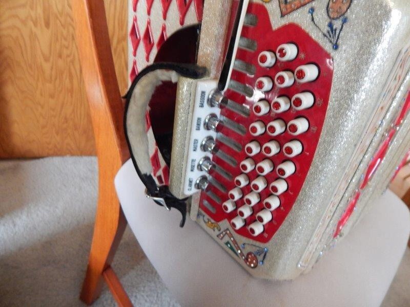 Star Concertina and case 102 Key 5 switch B flat box. | eBay