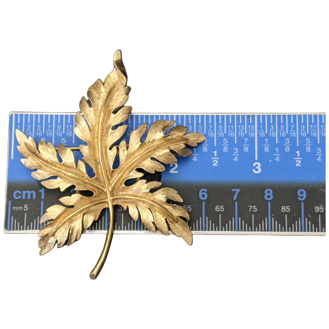 Crown Trifari Brushed Gold Tone Maple Leaf Pin Brooch… - Gem