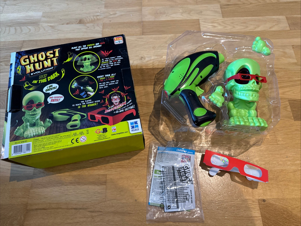 Electronic "GHOST HUNT" Shoot all the Ghosts Game Tested Working ...