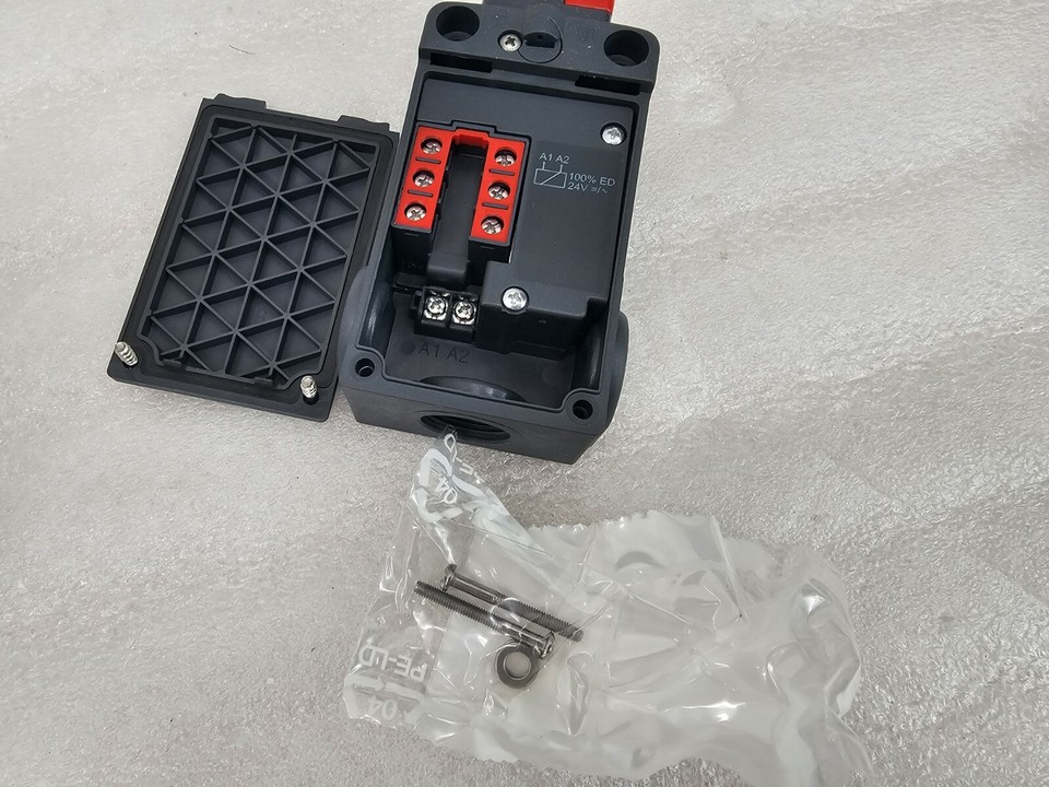 PIZZATO FS2096D024 Safety Interlock Switch | eBay