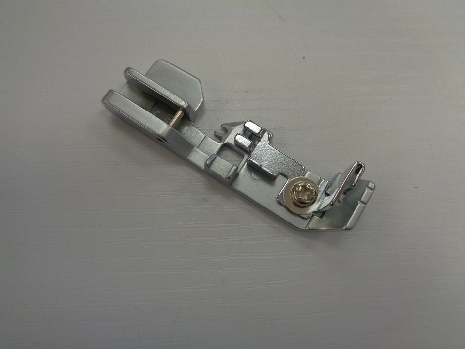 Bernina 2000 Bernette 335 334 303 Funlock 004 003 Serger Cording ...