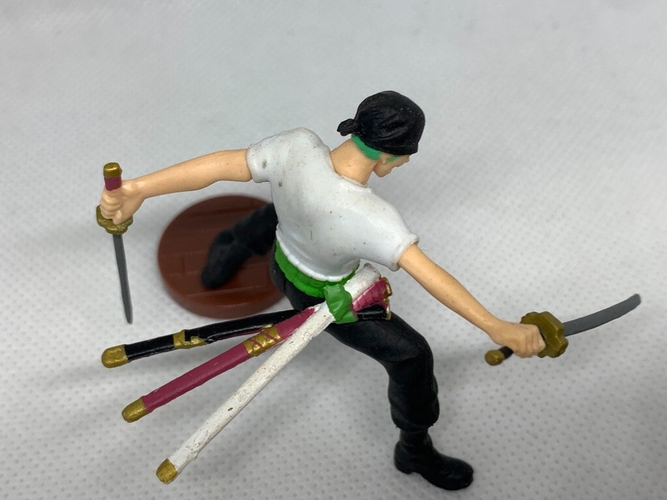 ZORO One Piece Mini Figure Choco egg Figure 2018 Anime comics Toy ...