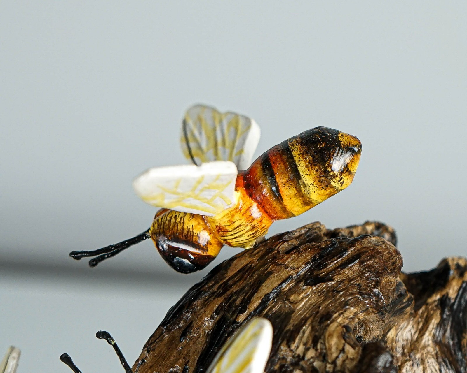 Bee Comb Statue, Bees Figurine, Bee Wall Hanging, Animal Wall Decor ...