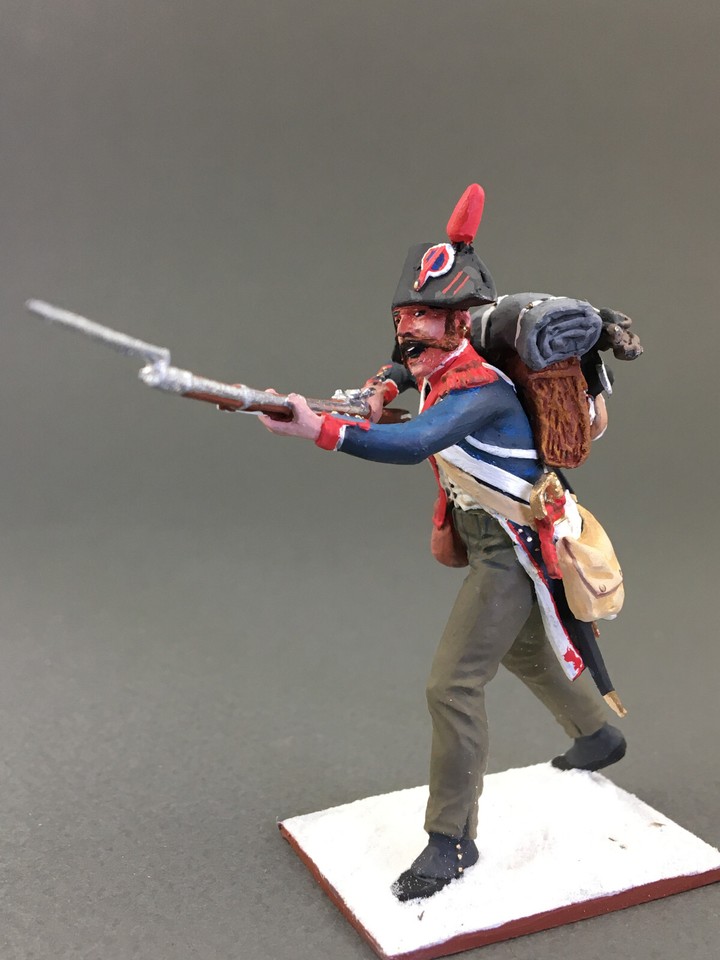 Painted Napoleonic metal figurine 1/30, French infantry in marching VID ...