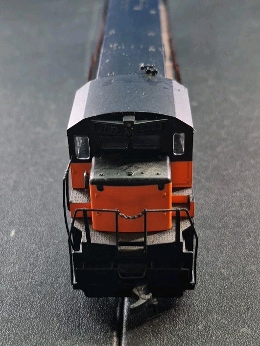 Atlas #8524 HO Scale Milwaukee Road GE U33C Diesel Locomotive #5703 No ...