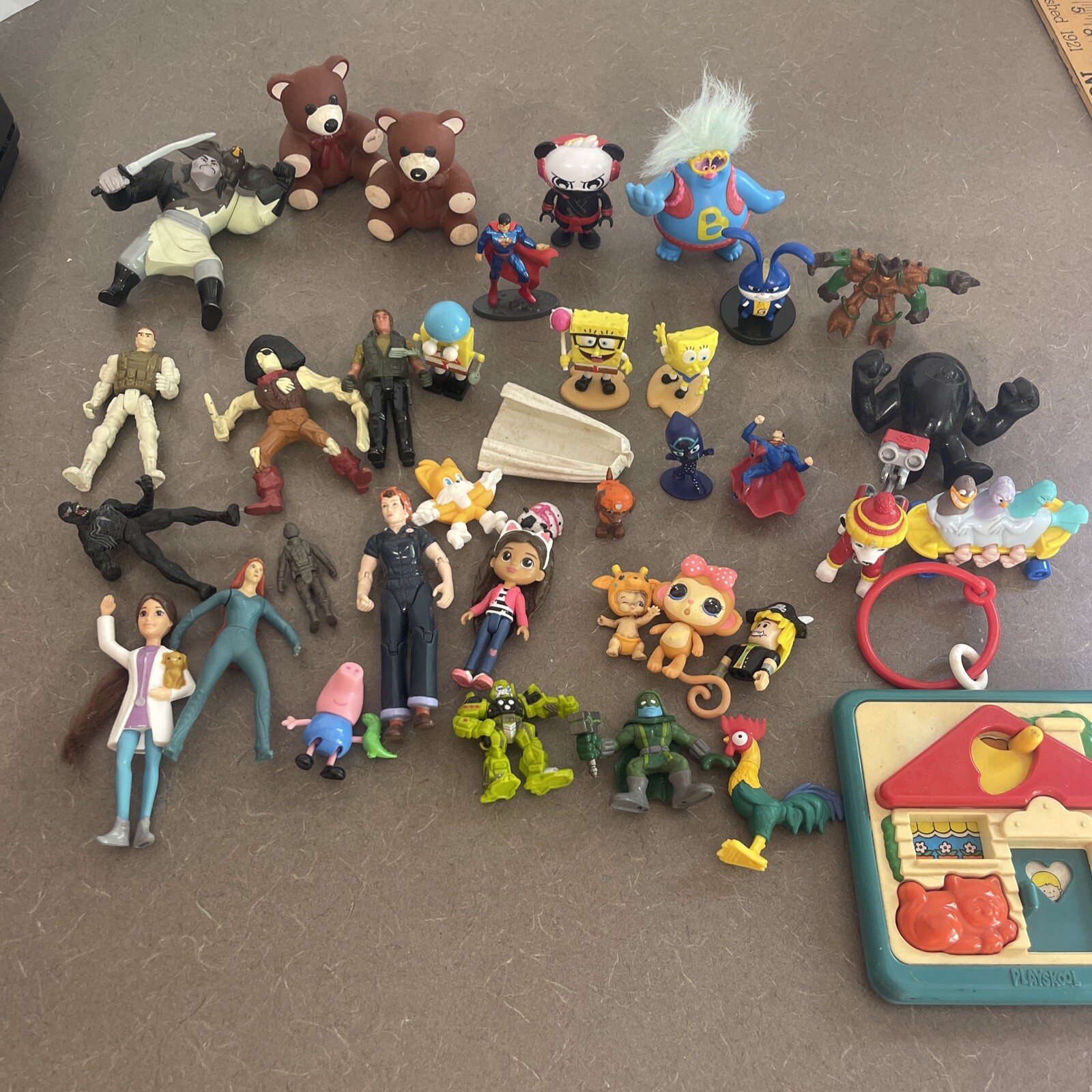 Lot Of 35 Vintage PVC Plastic Toys PVC Figures Disney Marvel Sponge Bob ...