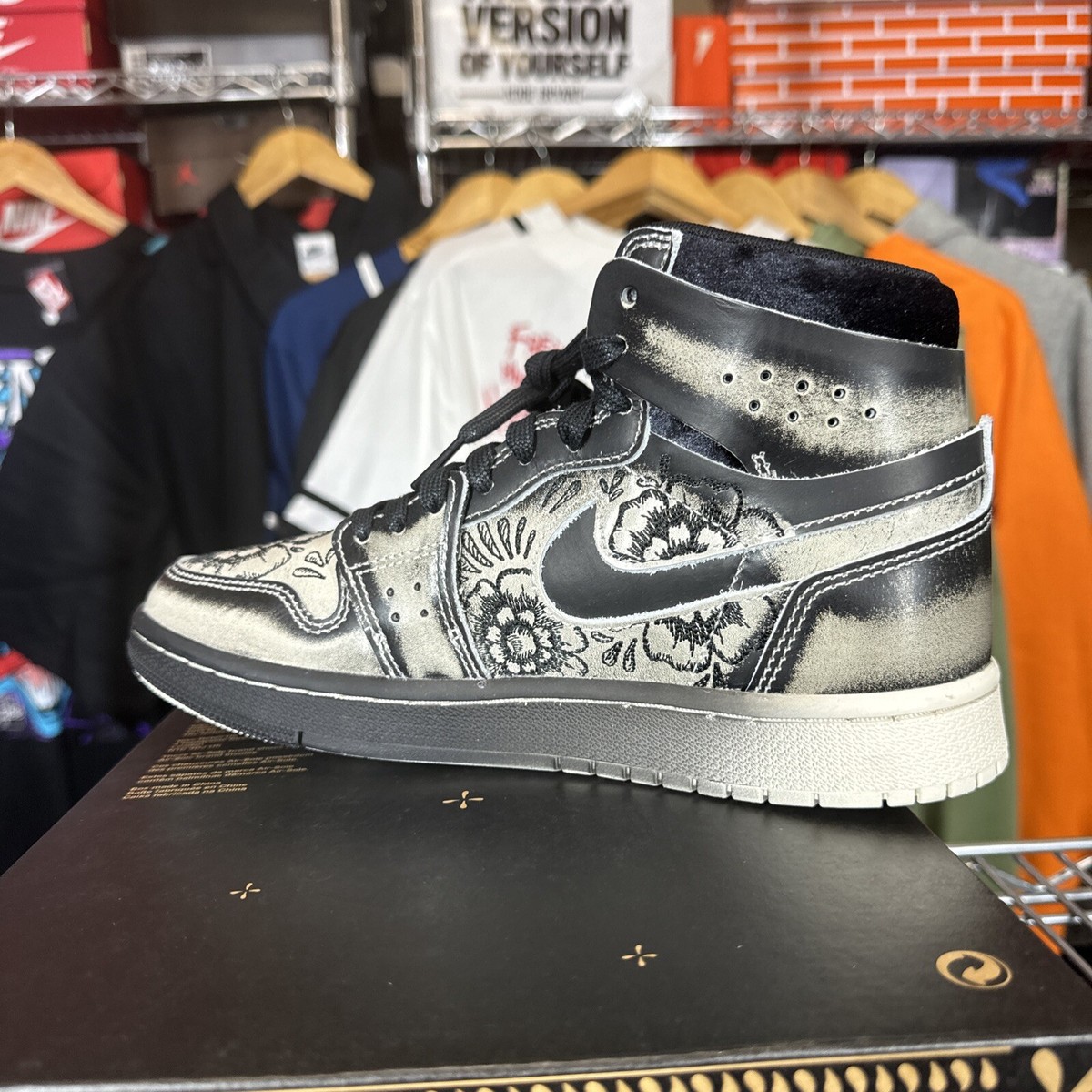 Nike Air Jordan 1 Zoom Comfort 2 High Día De Muertos Men's 6 Nike Air Jordan 1 Zoom Comfort 2 High Día De Muertos Men's 6