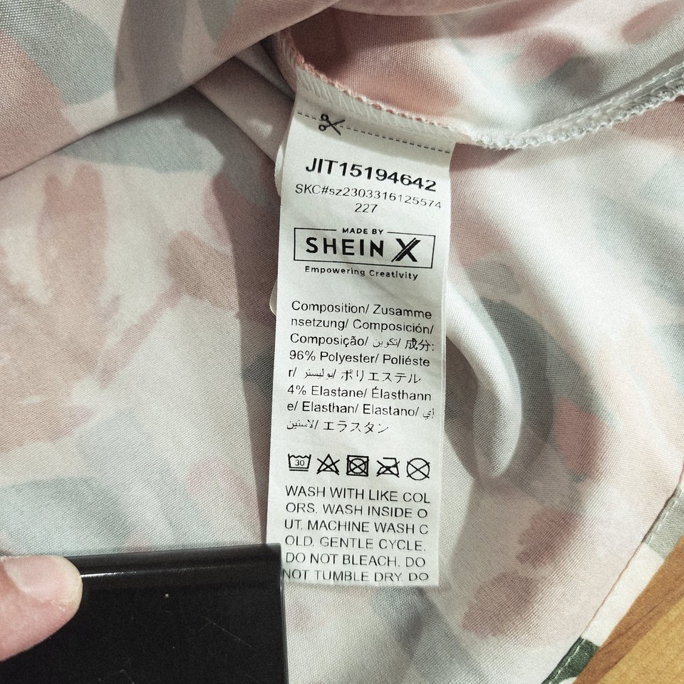 Shein Blouse Top Sz Small Flutter Sleeve Pullover Floral Keyhole Button ...