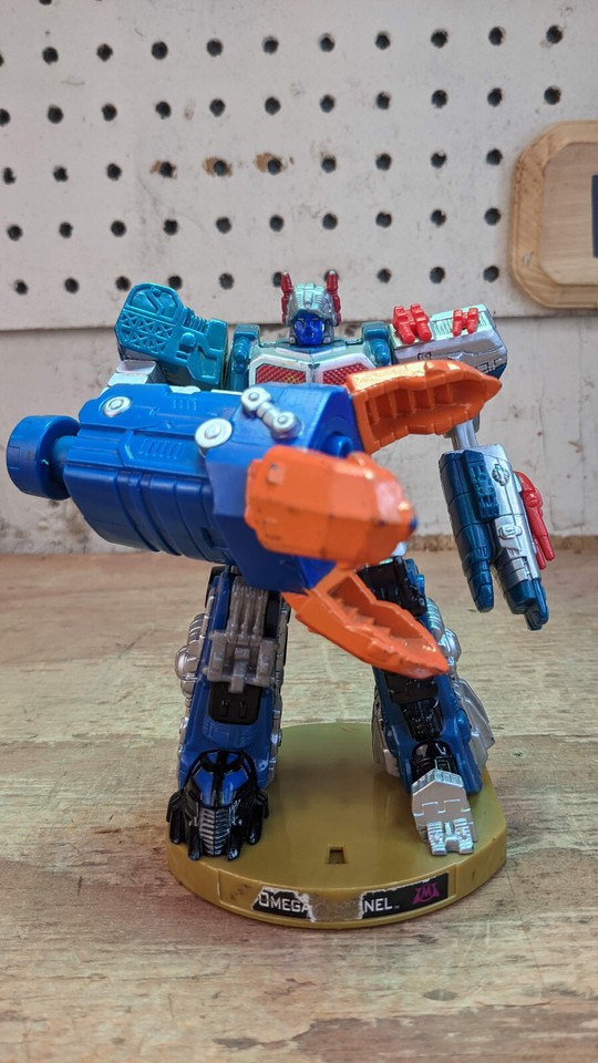 Transformers Omega Sentinel 70 AttackTix Battle Autobots Hasbro 100622 ...