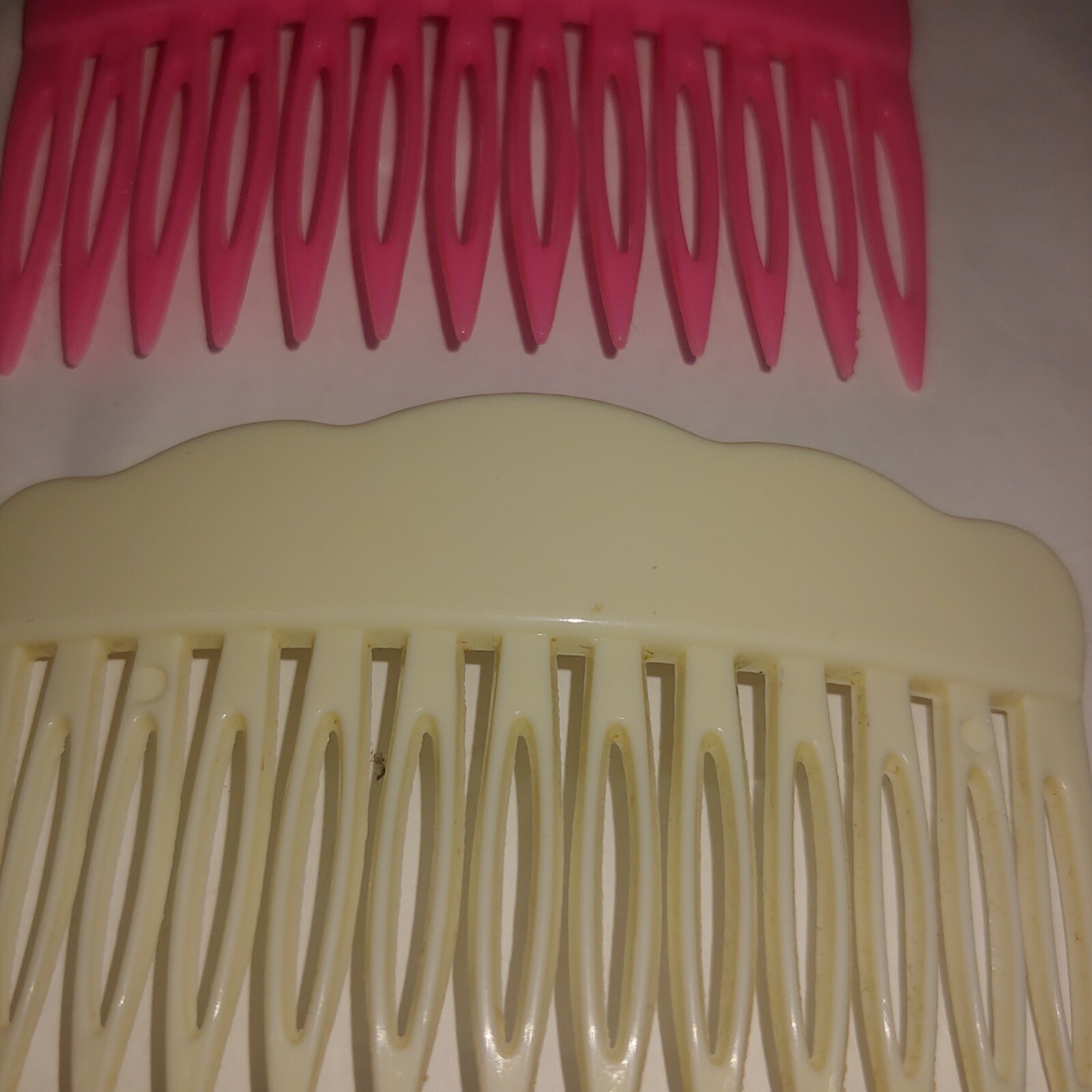 Vintage 80s Hair Combs Lot of 5 Plastic White Pink Yellow Green 3.25"x2 ...