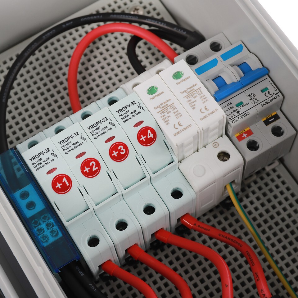 4 String Solar Combiner Box PV Combiner Circuit Breaker 63A For Solar ...