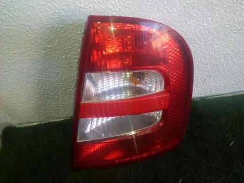 6Y6945112B Feu Arrière Droit pour SKODA FABIA (6Y2/6Y3) Comfort 2003 ...