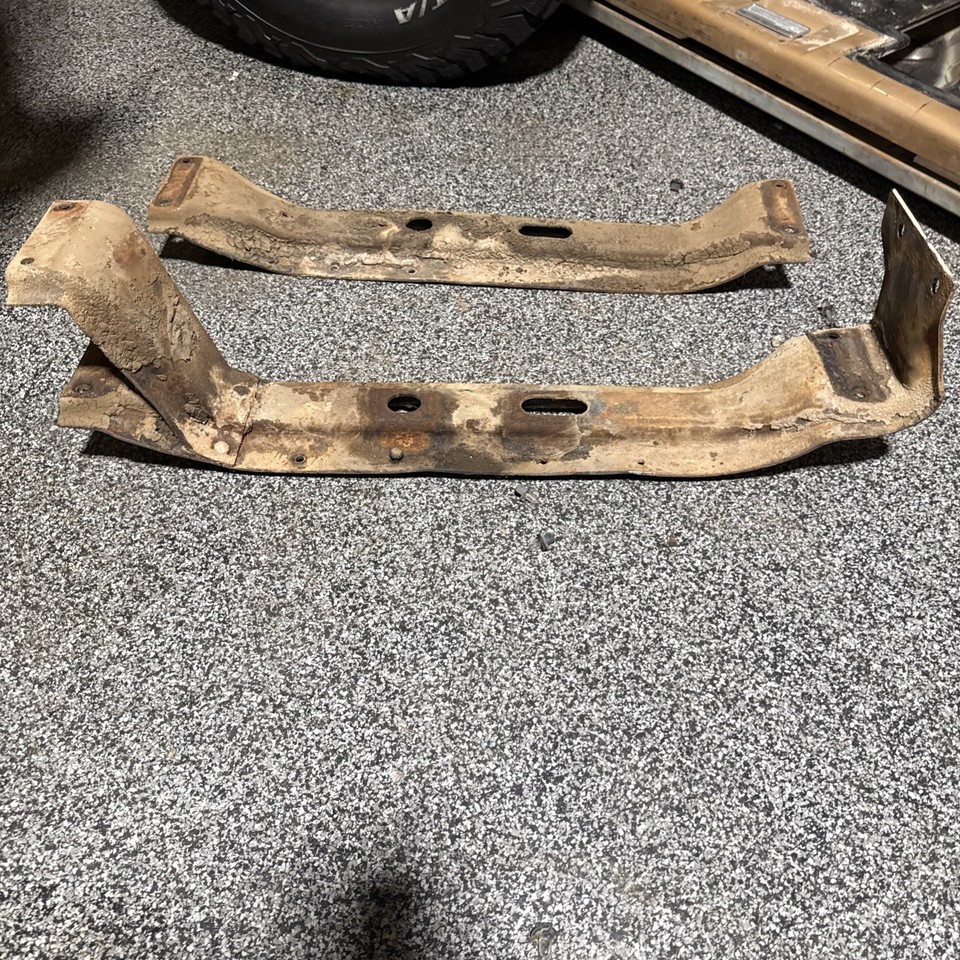 81-91 Chevy Squarebody 4X4 SM465 & NP205 Transfer Case Cross Member K10 ...