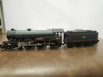 Hornby R315 BR Class B17/4 4-6-0 Manchester United OO tested working ...