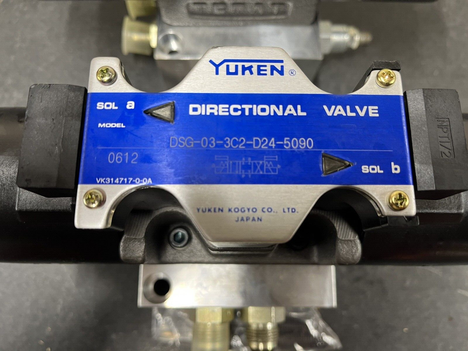 YUKEN DSG-03-3C2-D24-5090 DIRECTIONAL SOLENOID OPERATED VALVE new ...