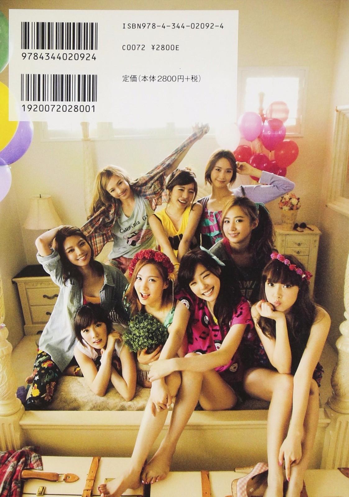 Girls' Generation SNSD 1st Official Photo Book Holiday from Japan | eBay