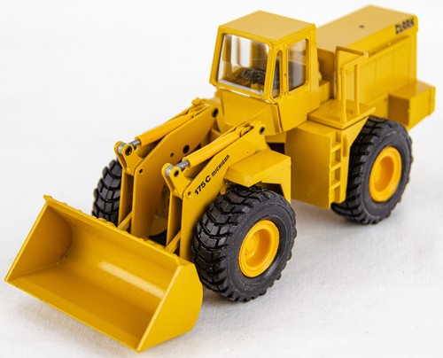 Conrad 1:50 Scale Michigan Clark 175C Loader German Diecast Model ...