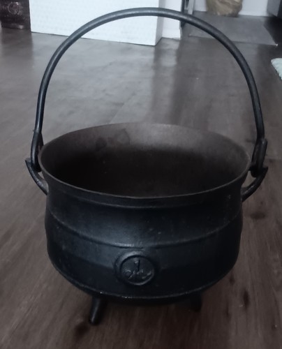 Antique Matthew Swain Albatross 6lb Cast Iron 3 Footed Cauldron Pot ...
