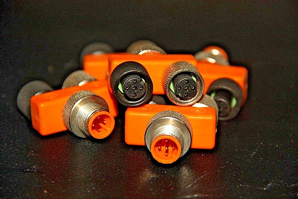 IFM EFECTOR E10803 SENSOR CABEL SPLITTER | eBay