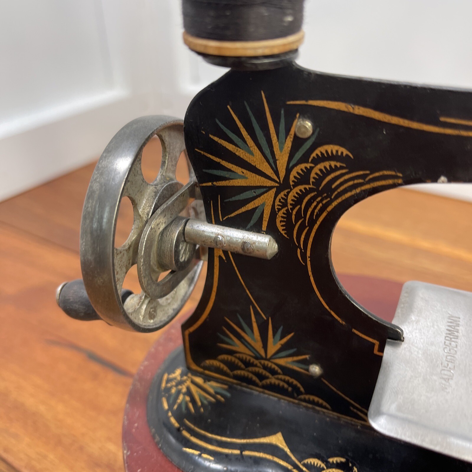 Early 1900's Muller Flat Base Toy Child's Sewing Machine MCM Decals ...