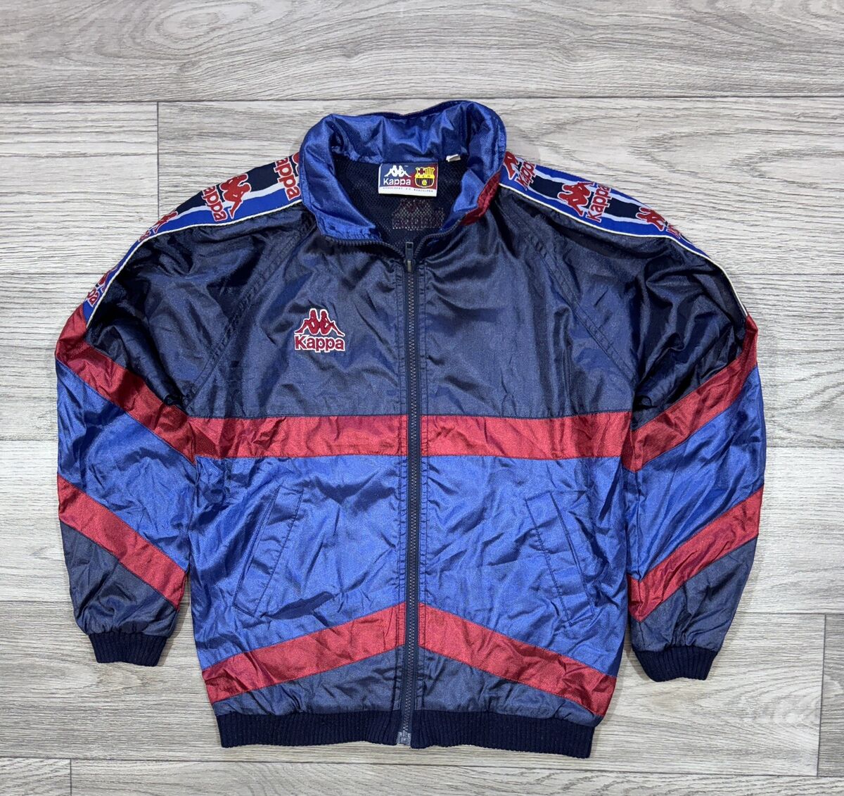 FC BARCELONA 1995 1997 TRAINING FOOTBALL JACKET KAPPA SIZE FC BARCELONA 1995 1997 TRAINING FOOTBALL JACKET KAPPA SIZE