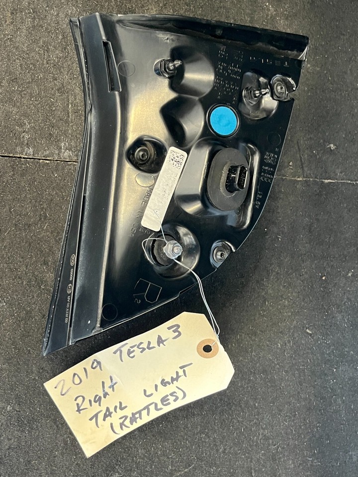 2017-2023 Tesla Model 3 Y Right Side Inner Tail Light 4-Pin 1502089-00 ...