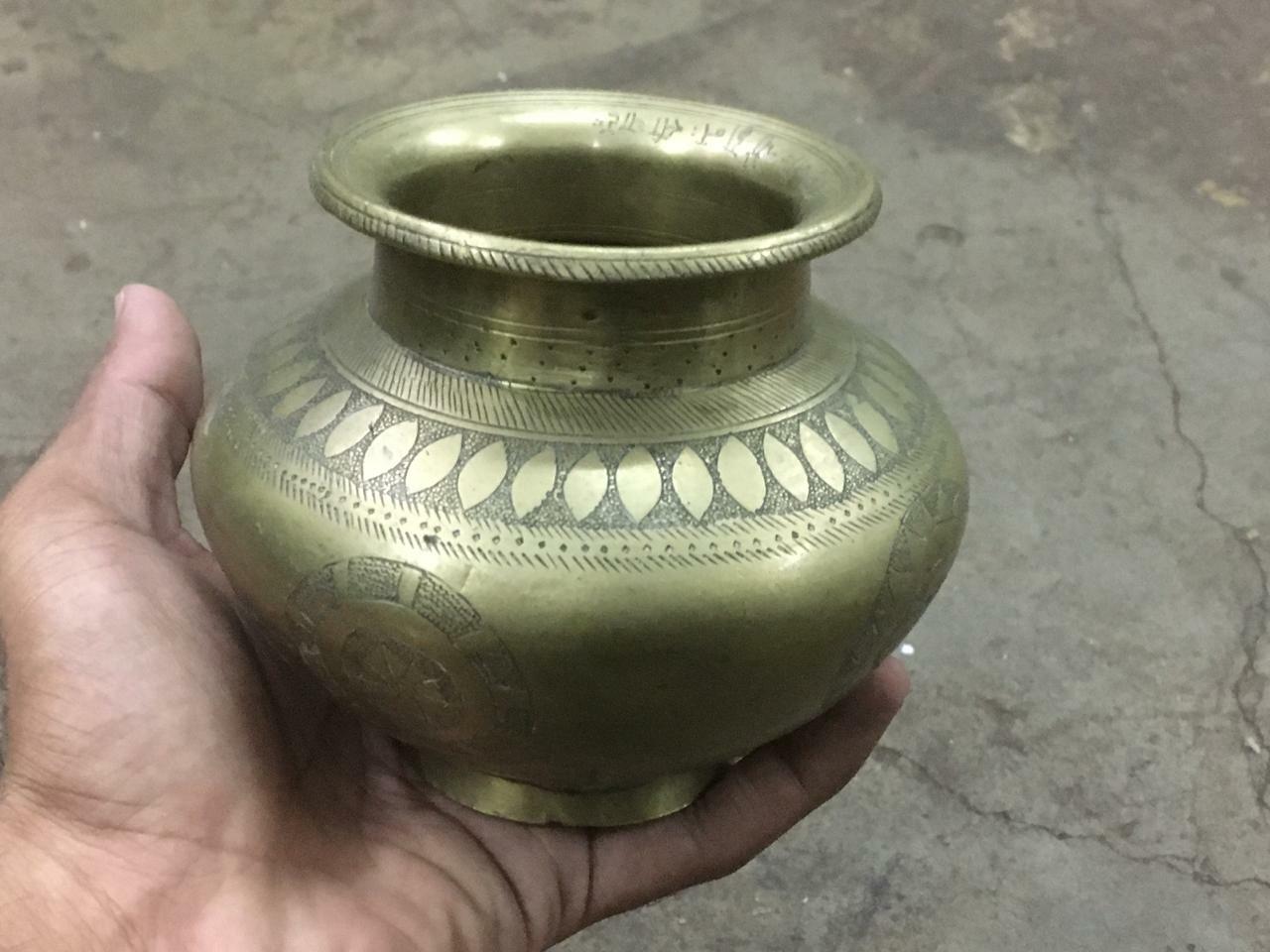 VINTAGE OLD HAND CARVED UNIQUE ENGRAVED FLOWER HOLY RARE BRASS POT ...